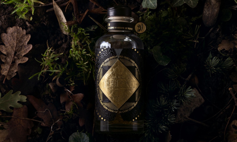 Spirit bottle label design: the complete design guide | Oppaca