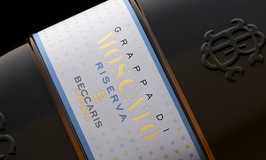 Spirit bottle label design: the complete design guide | Oppaca